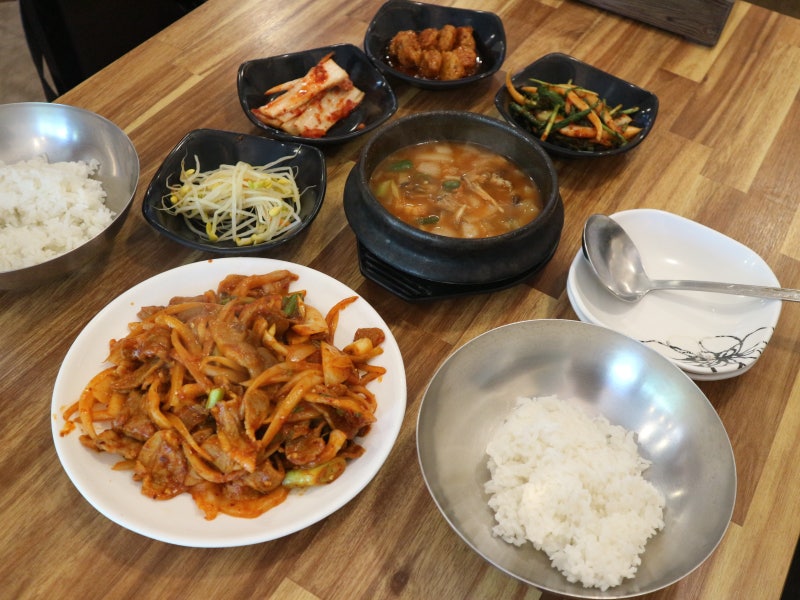 부경대맛집 학창시절 추억의 제육볶음 수미식당 여전한 가성비갑 경성대 맛집 네이버 블로그