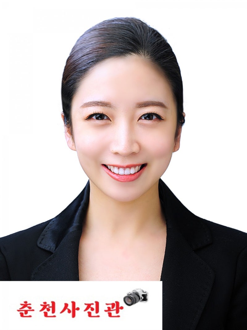 춘천이력서사진춘천미국비자사진춘천승무원사진춘천여권사진춘천민증사진춘천운전면허사진춘천명동사진관춘천이력서사진잘찍는사진관