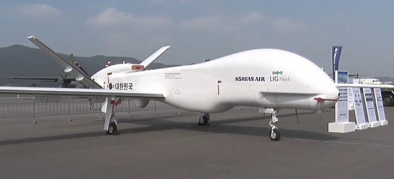 한국형 중고도 무인기《 KUS-FS》 MUAV(Medium Altitude Unmanned Aerial Vehicle ...