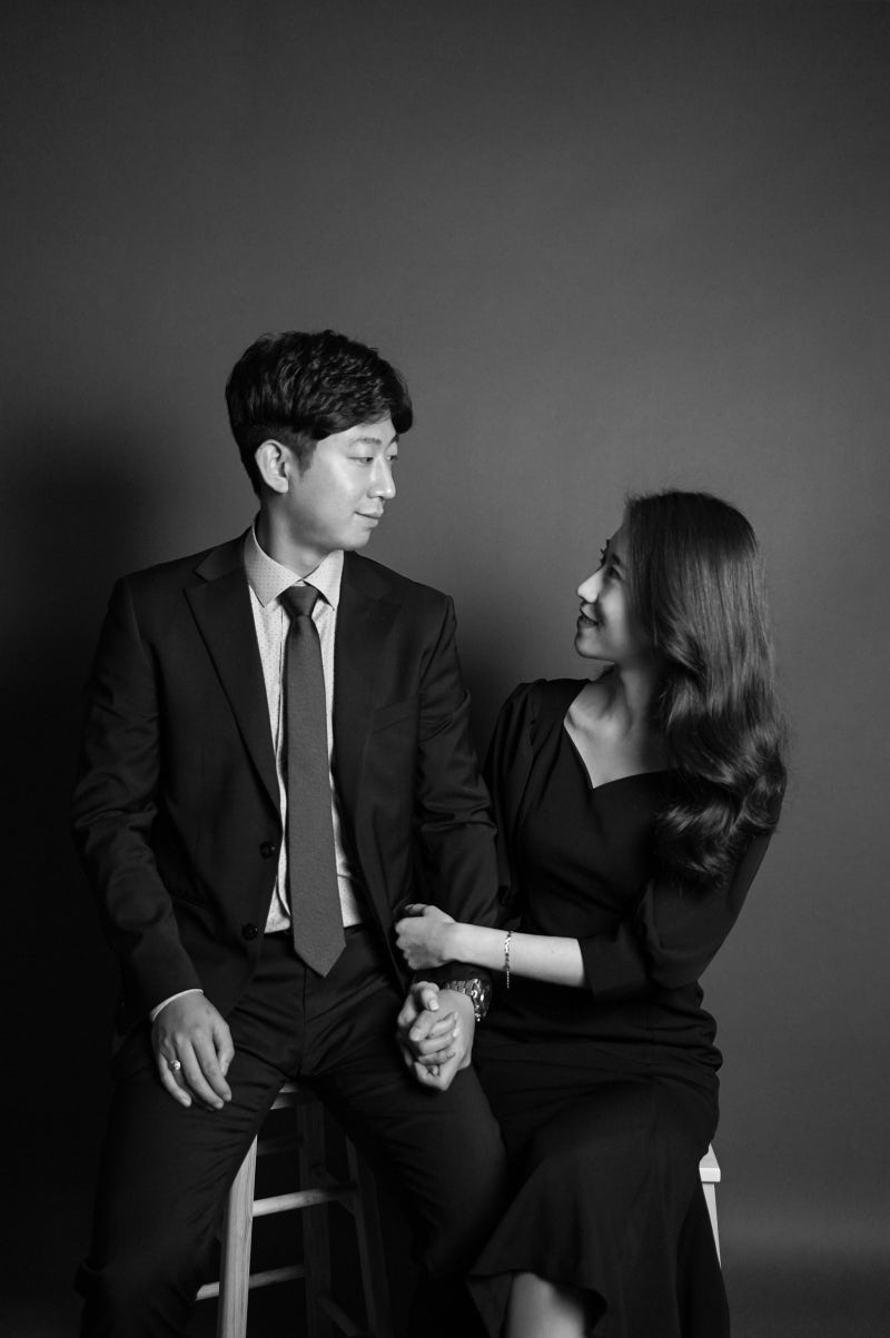 포항커플사진촬영 기념일 우정 흑백 가족사진 추천 아도스튜디오 네이버 블로그