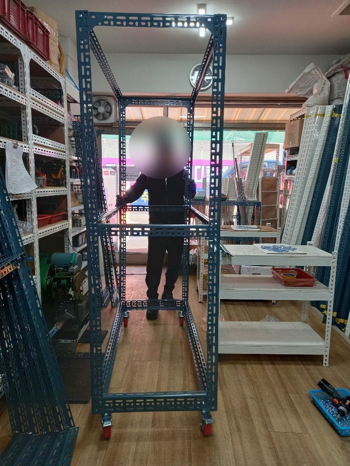일산 앵글 고양 앵글 조립식 앵글 바퀴 부착 이동 작업대 경기 안양 호계동 앵글 선반 조립 잘 해서 배송했어요