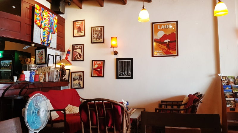 [라오스] 왓시사켓 → 호파캐우 → 빠뚜사이 → 탓루앙(시티투어종료)| 메콩강 시티투어 → 야시장 | 부다파크 : 네이버 블로그