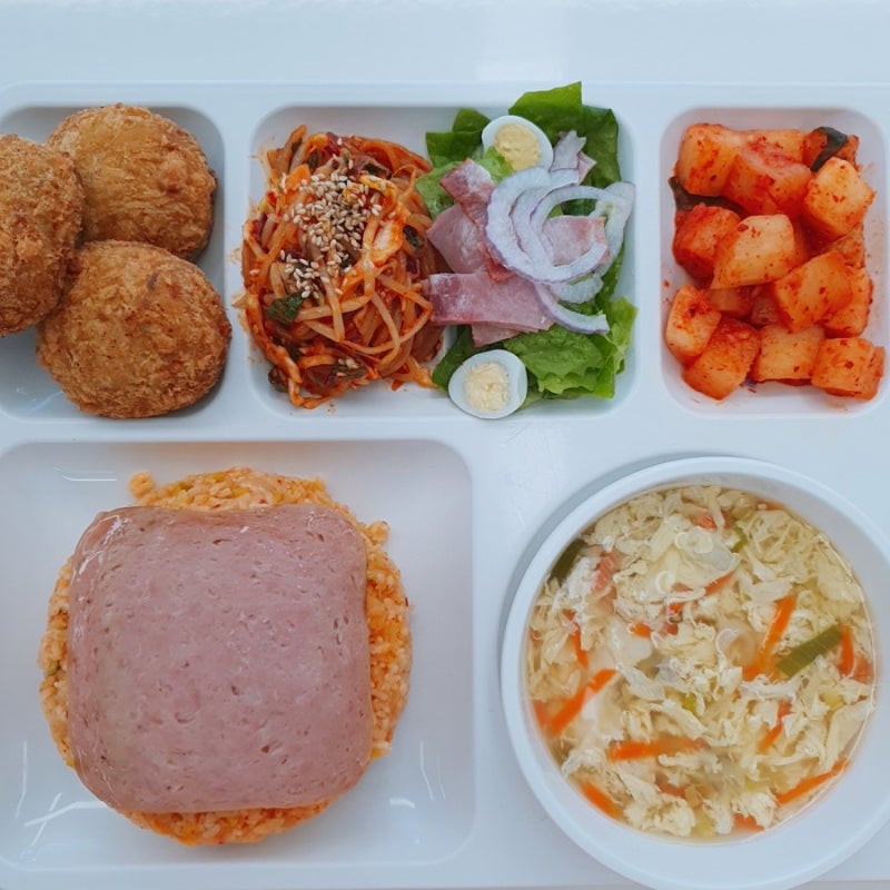단체급식 메뉴모음스팸김치볶음밥멘치까스쫄면채소무침시저샐러드 만들기구내식당 신메뉴 레시피 네이버 블로그