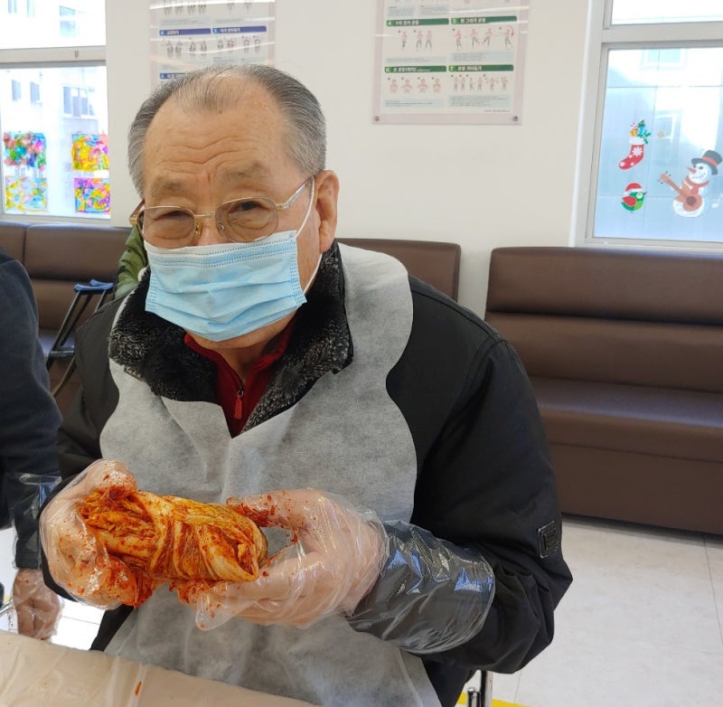 부산 수영구 남구 주간보호 방문요양 노인 어르신 유치원 늘푸른재가복지센터 인지프로그램 김장하기 네이버 블로그