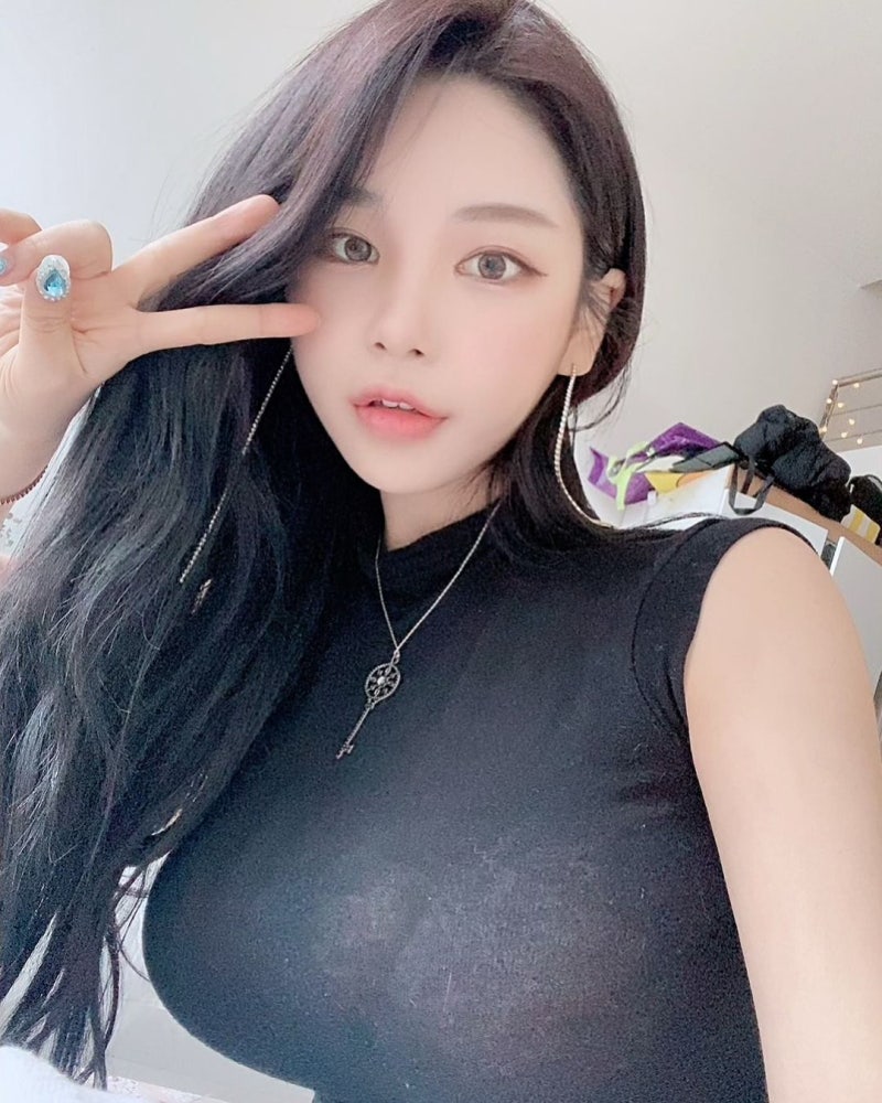 120만 팔로워 모델 쮸리 본명 육감 몸매 인스타 근황 : 네이버 블로그