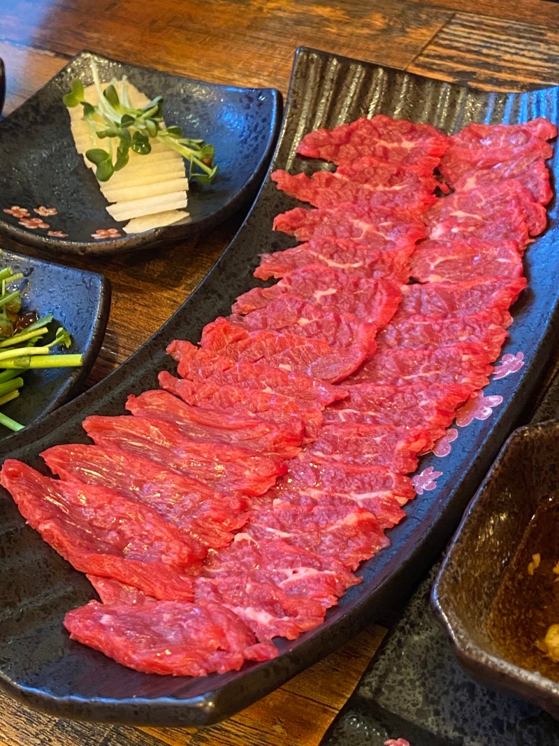 서울송파 문정동 맛집 문정역 문정법조타운 육회 맛집 ㅣ육회말투아웃 송파문정점 네이버 블로그
