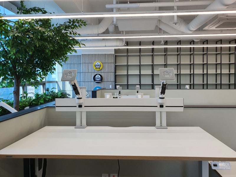 데스크 테리어! 사무실 파티션 칸막이로 듀얼모니터 셋업까지 : 네이버 블로그