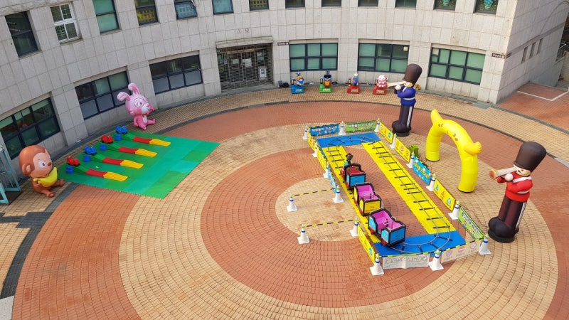 유아교구렌탈 유아교구대여 유아이벤트 어린이집행사 유치원행사 놀이학교행사 해적바이킹 바나나시소 에어바운스 롤러
