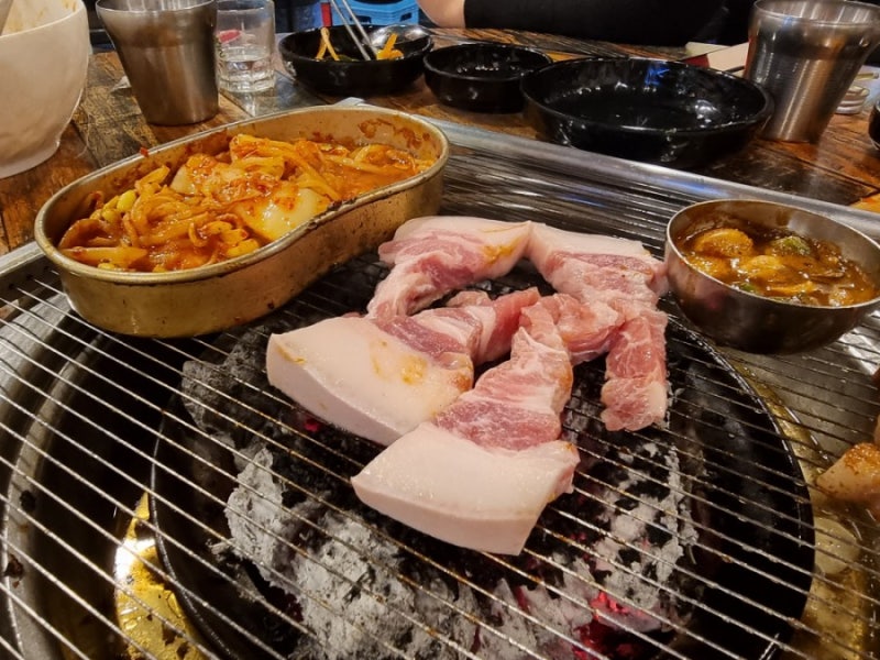 송파 문정동 맛동산 샘 단골 회식장소 삼겹살 꼬들살 뒷고기 마늘갈비 맛집 드럼통숯불구이~♡ 네이버 블로그