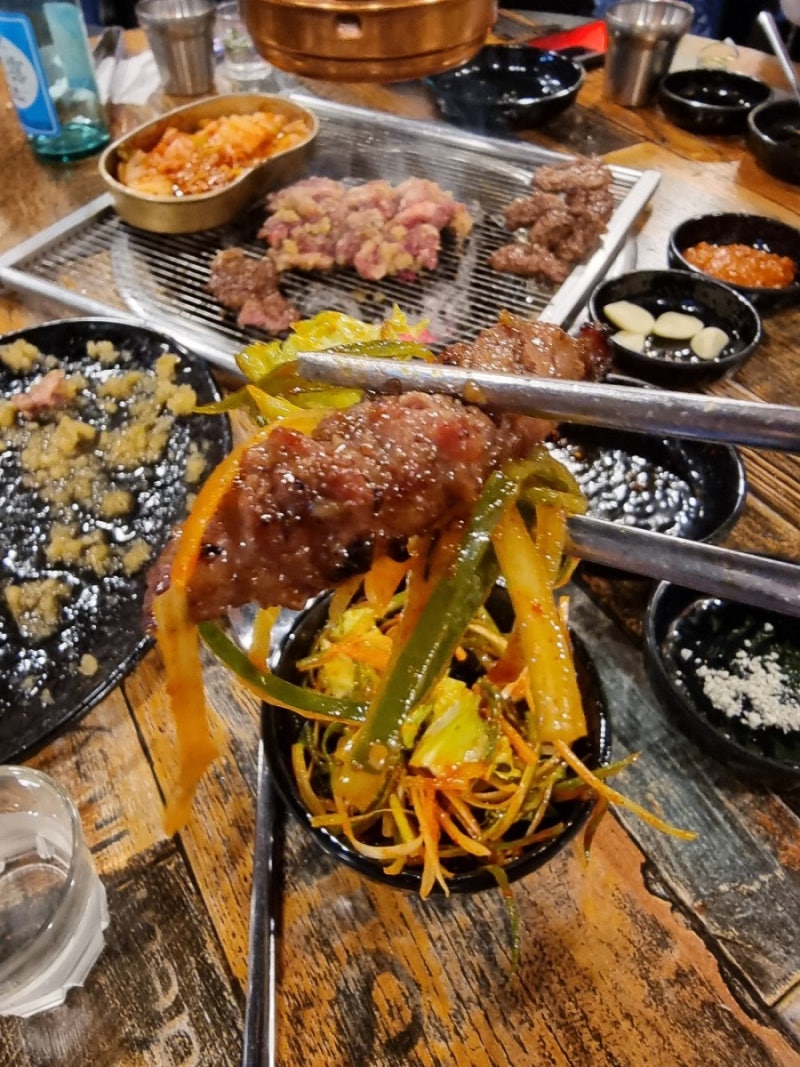 송파 문정동 맛동산 샘 단골 회식장소 삼겹살 꼬들살 뒷고기 마늘갈비 맛집 드럼통숯불구이~♡ 네이버 블로그
