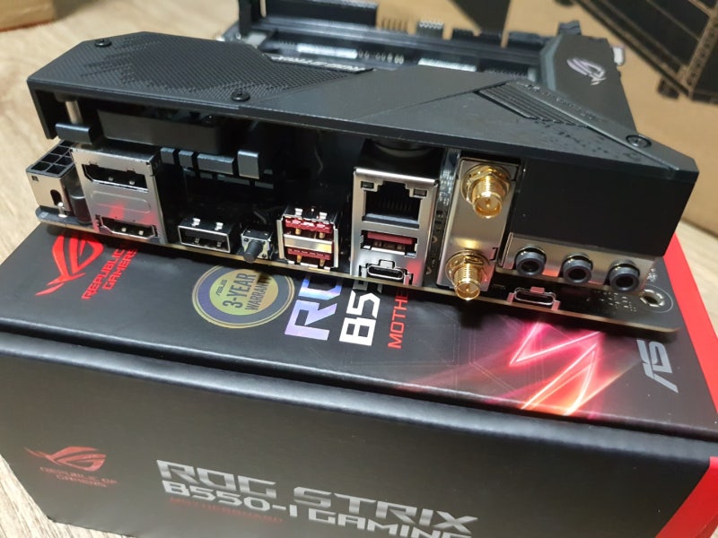[PC] ASUS ROG STRIX-I B550i (B550 ITX) 보드 개봉기 : 네이버 블로그