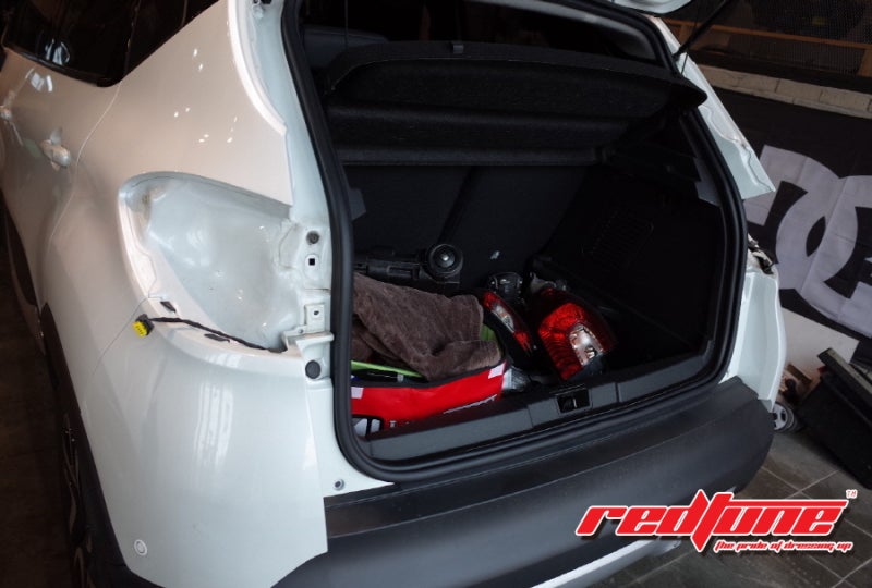 QM3 순정LED테일램프 교환작업 : 네이버 블로그