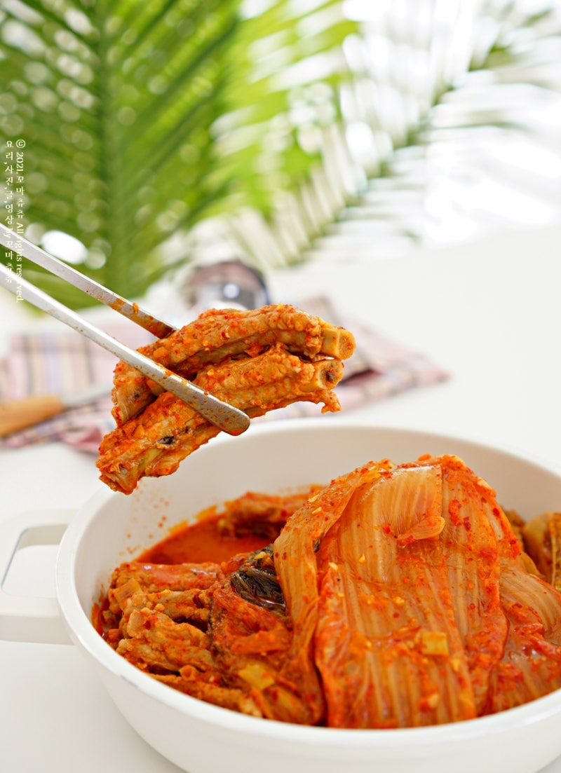 묵은지등갈비찜 맛이 기가 막히는 돼지고기김치찜 만드는법 네이버 블로그