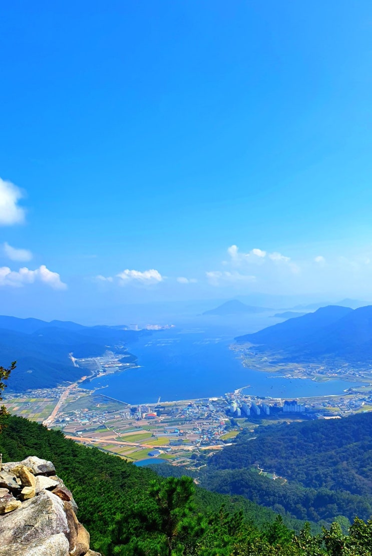 경남 고성 거류산 정상에서 한반도 모양의 당동만 바다를 볼 수 있는 뷰맛집 거류산 등정기