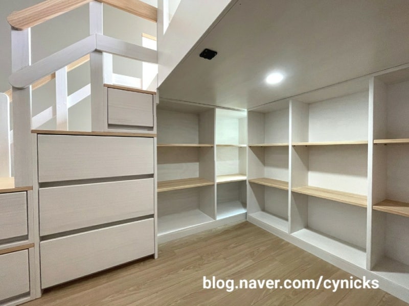 A 122 나무의 따스함을 머금은 원목 벙커침대로 복층아이방 꾸미기 예쁜 어린이방 인테리어 맞춤 수납 이층침대 네이버 블로그
