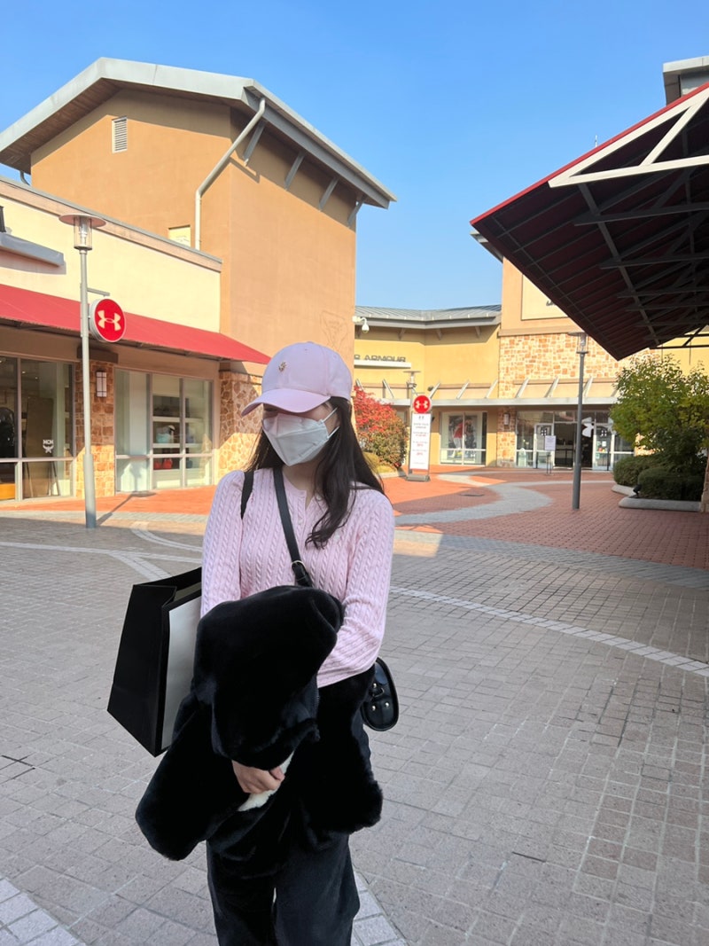 20211027 20대 여자 데일리룩 기온별옷차림 오늘날씨서울옷차림 가을 10도 18도 폴로 가디건 나이키 덩크로우 볼캡