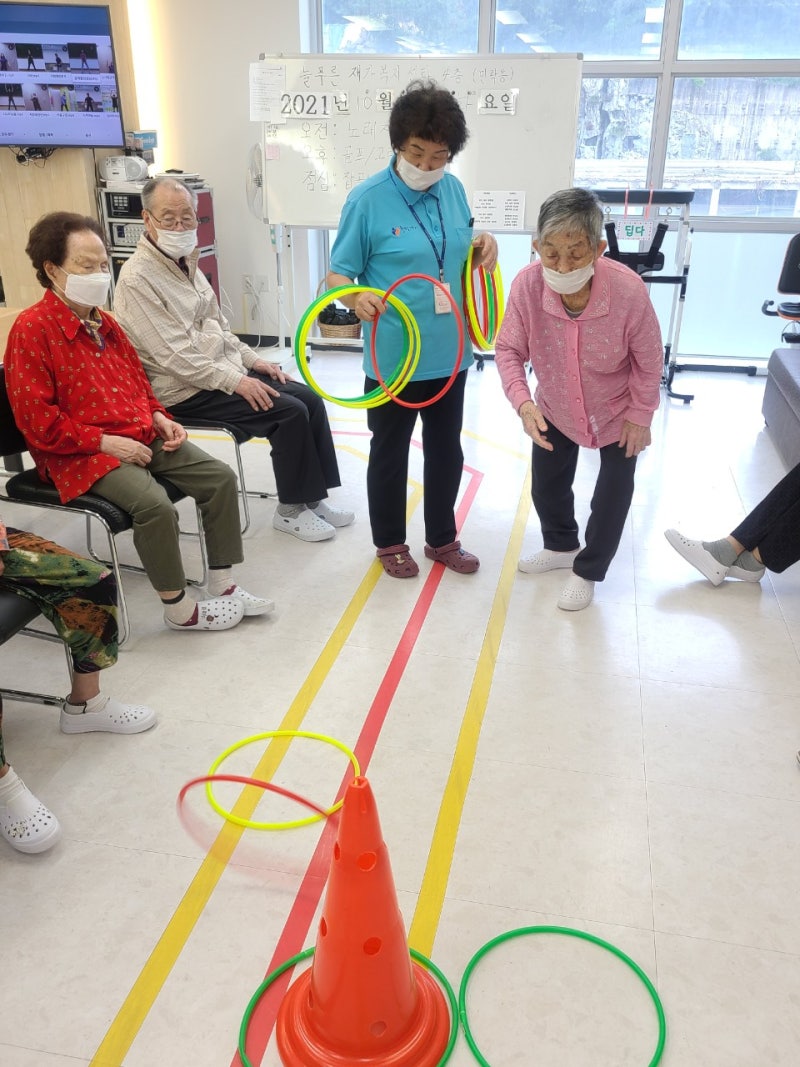 어르신들을 위한 노인 주간보호센터 건강 신체 운동 프로그램 늘푸른재가복지센터 네이버 블로그