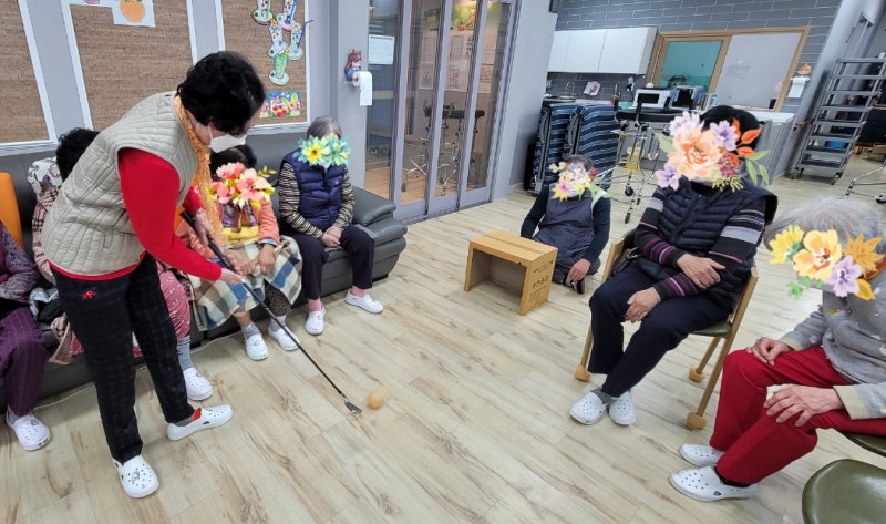 청주주간보호 친절한 방문주간보호재활센터 시니어재활운동세라밴드 시니어체육활동 네이버 블로그