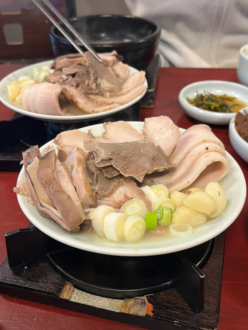 부산 엄용백돼지국밥 부산식 밀양식 수육백반 오소리감투 네이버 블로그