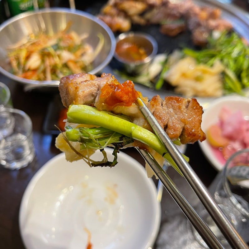 육선생통 삼겹살and목살 숙성돼지고기 향긋한 미나리 아삭아삭 묵은지 네이버 블로그