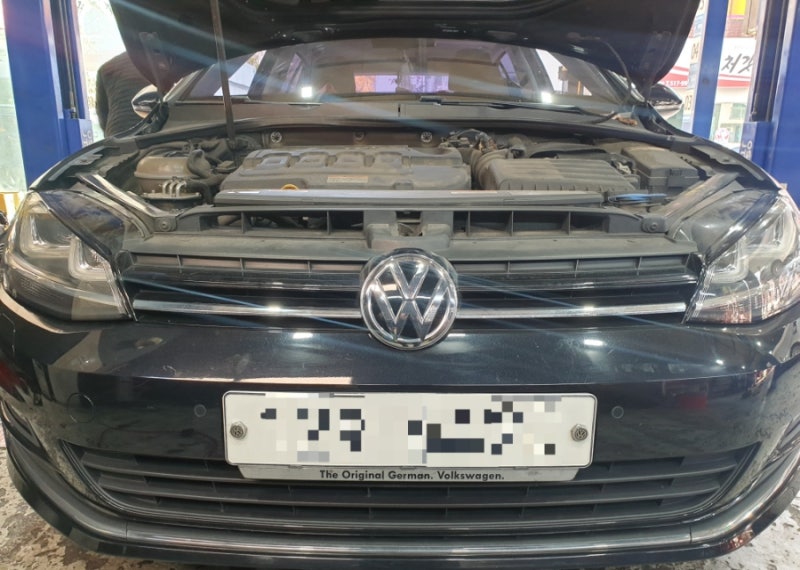 Vw 폭스바겐 골프 7세대 냉각수경고등 레벨경고등 줄어듬 부동액누수 줄어드는현상 저압egr파손 워터펌프고착으로 인해 터짐 히터안