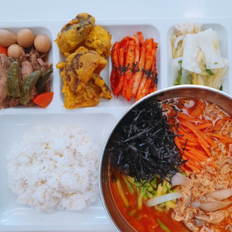 단체급식 메뉴표11월 구내식당 식단표얼큰장칼국수 돼지고기장조림 표고버섯튀김도라지배생채 만들기 네이버 블로그