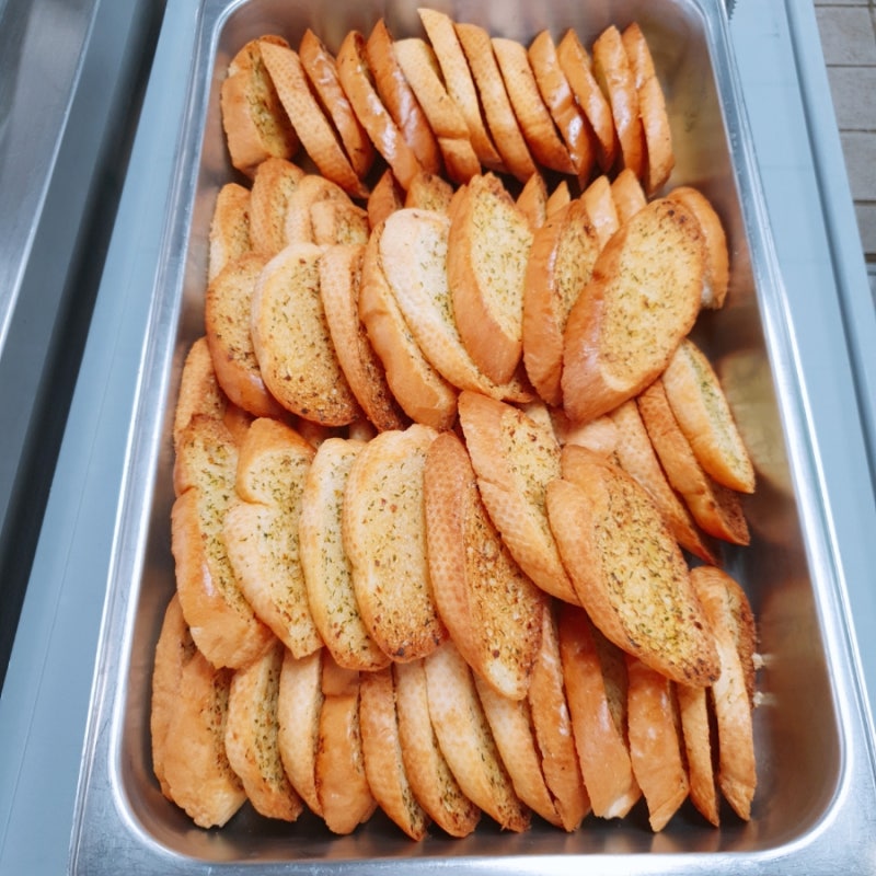 단체급식 11월식단표구내식당 특식메뉴등심찹스테이크해물토마토파스타채소볶음밥 모시조개탕카프레제샐러드 만들기급식 레시피