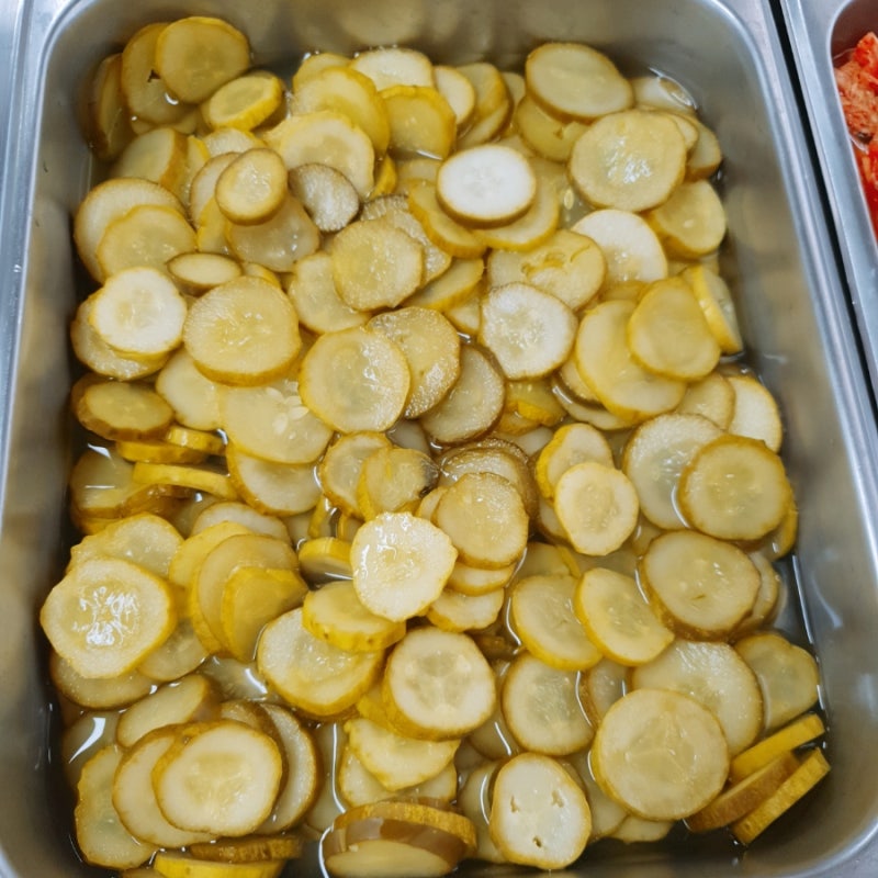 단체급식 11월식단표구내식당 특식메뉴등심찹스테이크해물토마토파스타채소볶음밥 모시조개탕카프레제샐러드 만들기급식 레시피