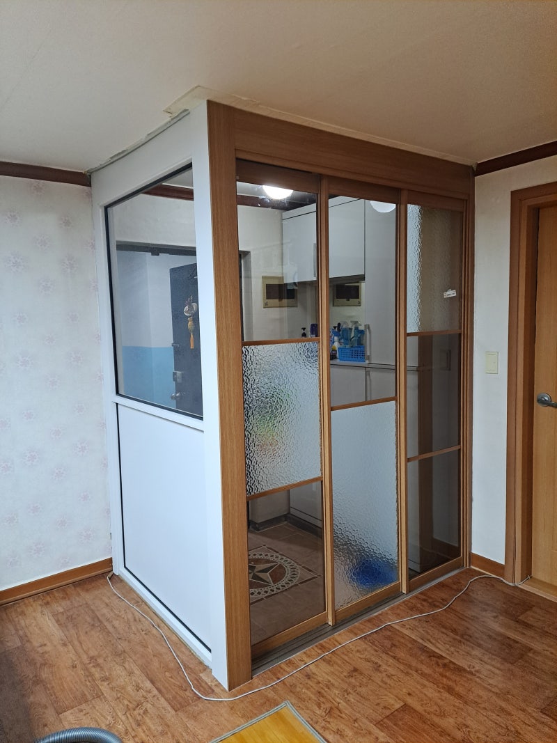 해남 새시대아파트 현관중문 철거 후 재시공 ㄱ자파티션 3연동초슬림도어 시공 네이버 블로그