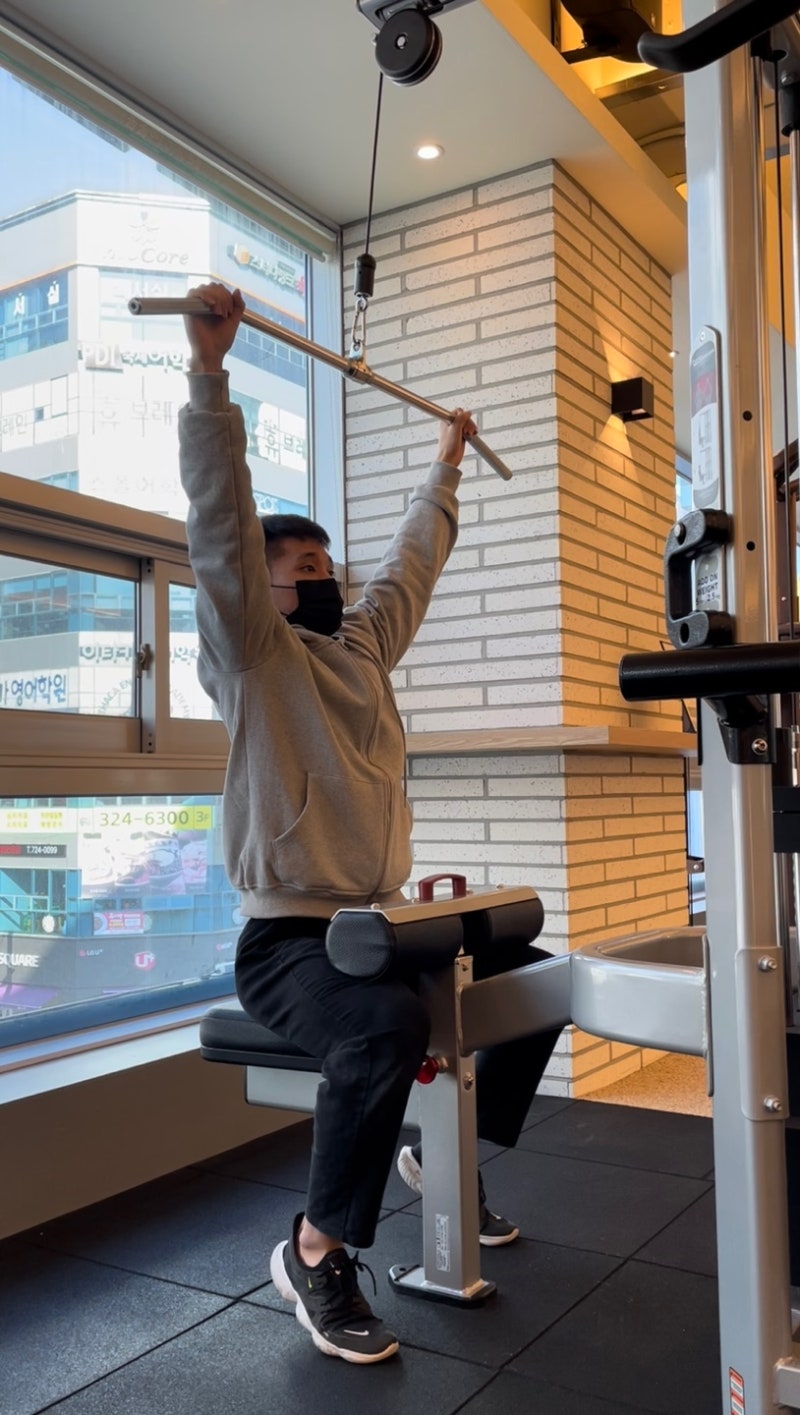 장유헬스 머슬팩토리 랫풀다운 머신 사용법 네이버 블로그