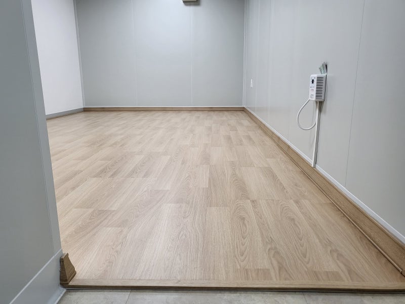 전기온돌판넬 단점과 전기세를 절감한 친환경 바닥난방재 전기온돌강화마루 충북 오송 공장 휴게실 시공편 네이버 블로그