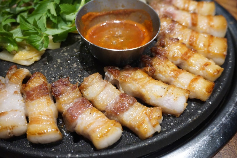 창원 어반브릭스 맛집 구워져 나오는 삼겹살 오대지식당 네이버 블로그