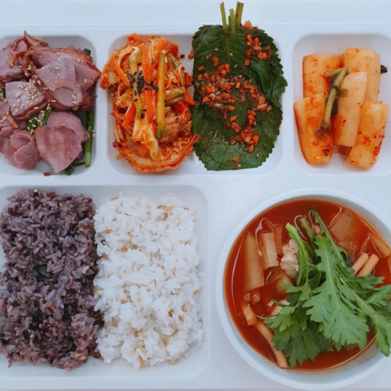 단체급식 메뉴모음오징어찌개 훈제오리찜채소비빔만두 생깻잎지 만드는법4월 회사 구내식당 레시피와 식단표 네이버 블로그