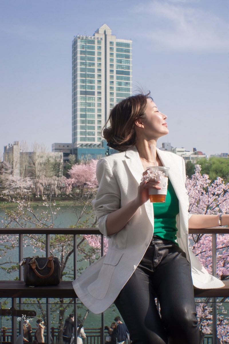 서울 잠실 벚꽃 뷰 카페 석촌호수 야외테라스에서 브런치 🌸 네이버 블로그