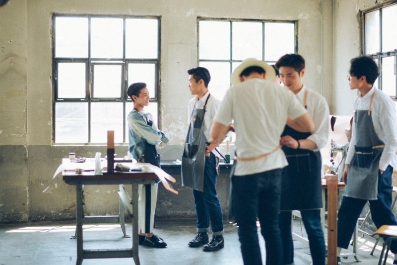 서울숲 가죽공방 언블런 가죽공예 원데이클래스 서울숲 데이트 코스 카드지갑 만들기 클래스 일본식 가죽공예 네이버 블로그