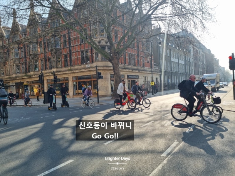 런던여행 2 런던시내구경 ① 스타벅스 Waterstones서점 런던대 코벤트가든 환전 2층버스 네이버 블로그