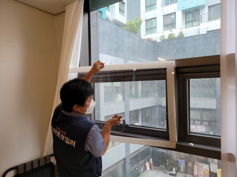엘지 이동식 에어컨 사무실 여닫이 프로젝트 창문 설치 네이버 블로그