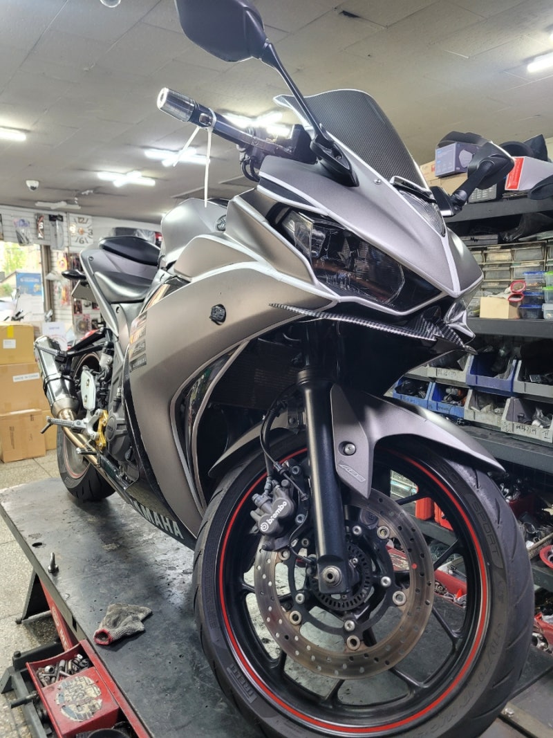 야마하 Yzf R3 알3 소모품 점검 및 교체 야마하 R3 피렐리 로쏘3 타이어 장착 및 브레이크패드 교체 부산대왕모터스