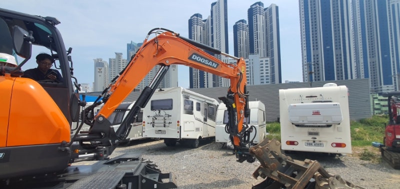 현대두산인프라코어 03w 신형 굴삭기 "DX65W-7" 출고 리뷰 : 네이버 블로그