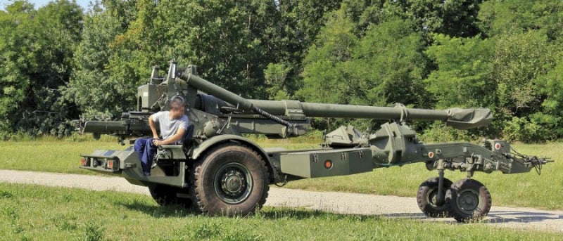 자체동력 곡사포 FH70, 우크라이나 전선 투입 [이태리 공여장비] : 네이버 블로그