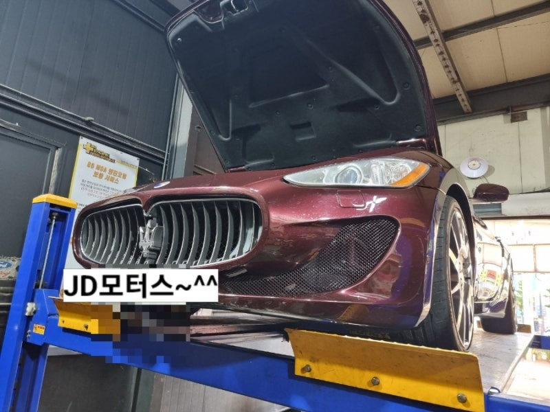 마세라티 크란투리스모 엔진부조현상발생엔진경고등점등수리타이밍체인 어저스트 손상수리타이밍체인수리스티어링타이로드수리타이어교환