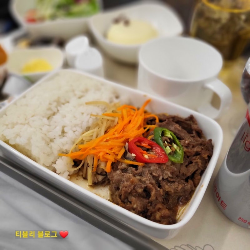 아시아나 비지니스 OZ701 후기 (좌석, 기내식,어메니티) : 네이버 블로그