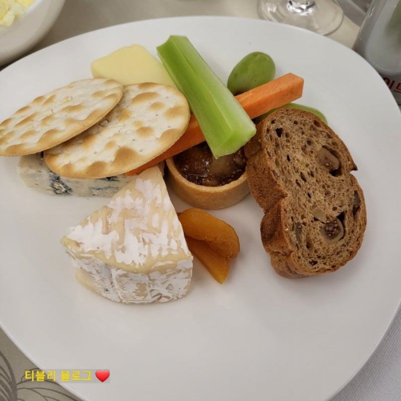 아시아나 비지니스 OZ701 후기 (좌석, 기내식,어메니티) : 네이버 블로그