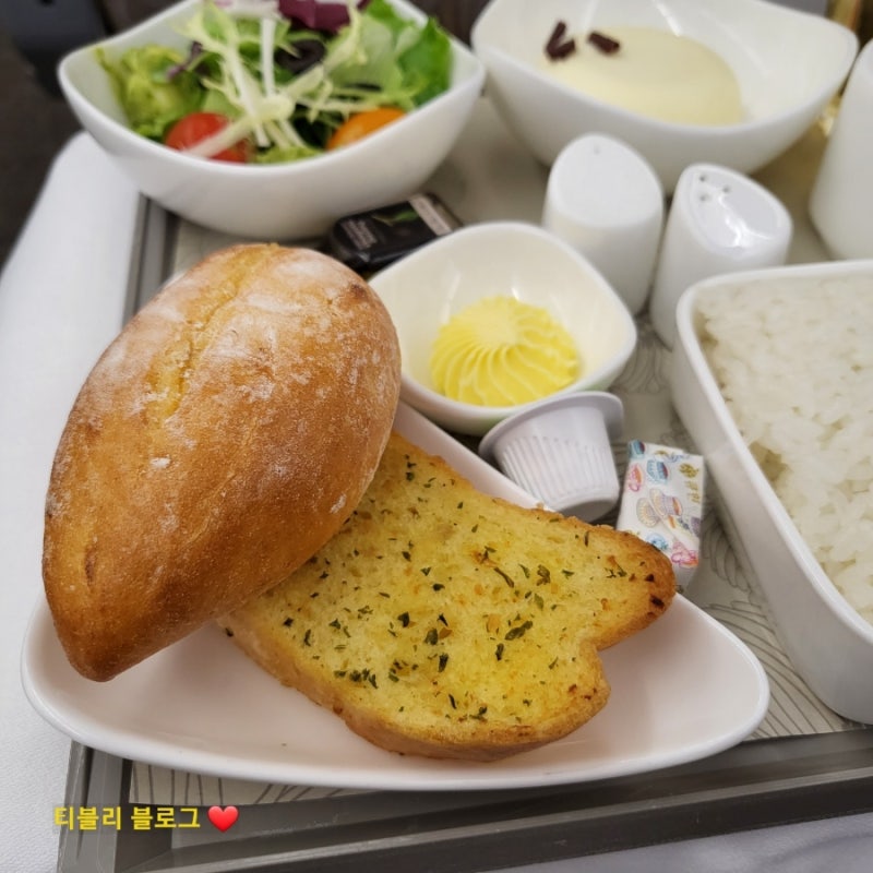 아시아나 비지니스 OZ701 후기 (좌석, 기내식,어메니티) : 네이버 블로그