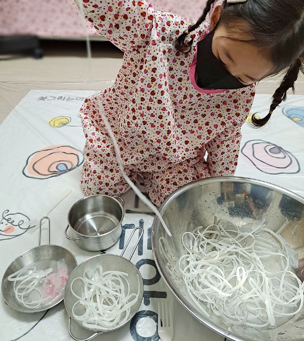 라이스페이퍼 오감놀이 촉감놀이 별내 갈매 퇴계원 진접 오남 호평 평내 다산 진건 화도 마석 덕소 와부 영유아방문수업추천