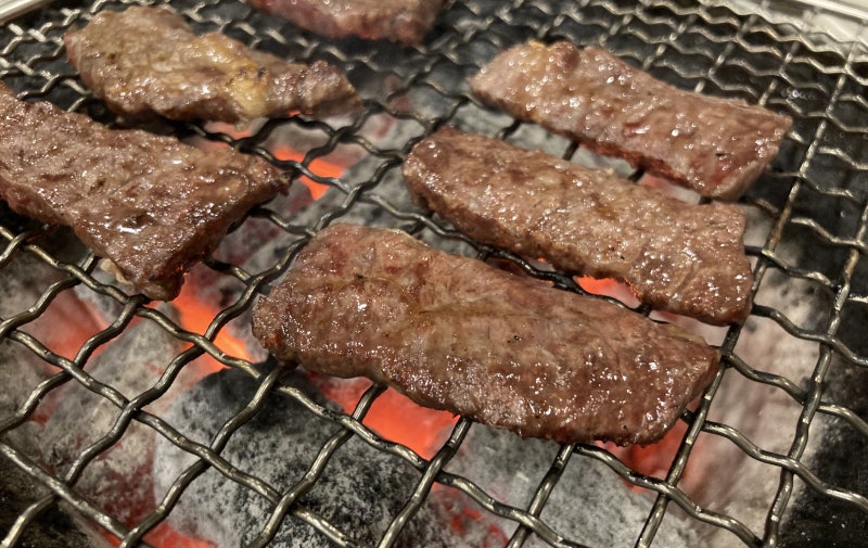 경주 친구가 추천한 소고기맛집 영양숯불갈비 한우 갈비살 양념구이 한우 갈비살 소금구이 한우 치마살 소금구이 물냉면