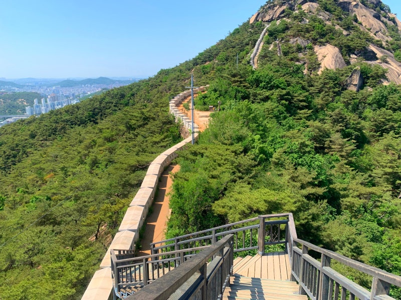 서울인왕산 인왕산더 숲 초소책방 방문 경복궁역 출발 등산코스 소요시간 최고 전망카페 네이버 블로그