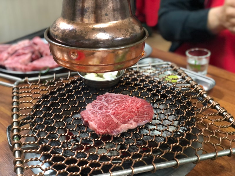 대학로 맛집 장위동유성집 종로점 품질 좋은 숯불한우구이 살치살 등심 새우살까지 마블링도 환상적 장위동유성집