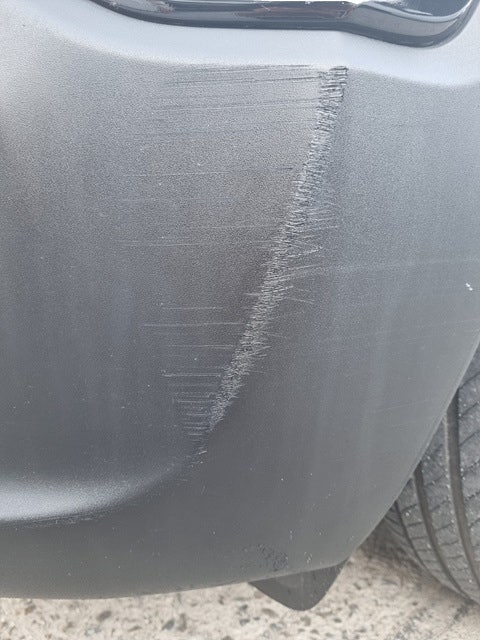 레니게이드 무광 플라스틱 범퍼 복원 차긁힘 스크래치로 자동차 기스제거를 위해안양호계동의왕차량수리군포차량복원산본수입차수리평촌외형복원인덕원흠집제거과천차량흠집광명