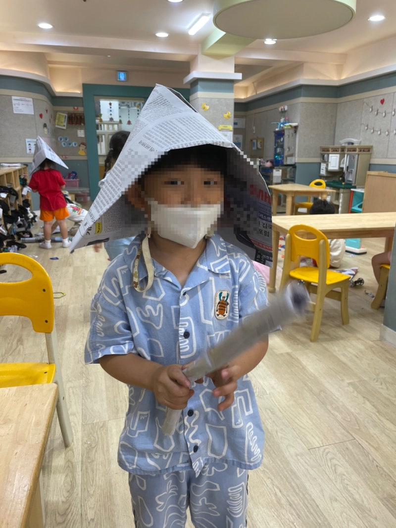 [부산 초읍동 예종유치원] 정크놀이: 신문지 놀이 : 네이버 블로그